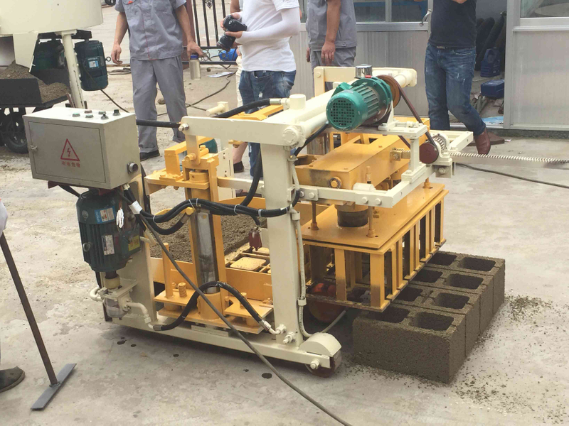 QT40-3A Movable small concrete hollow block egg laying machine brick ...